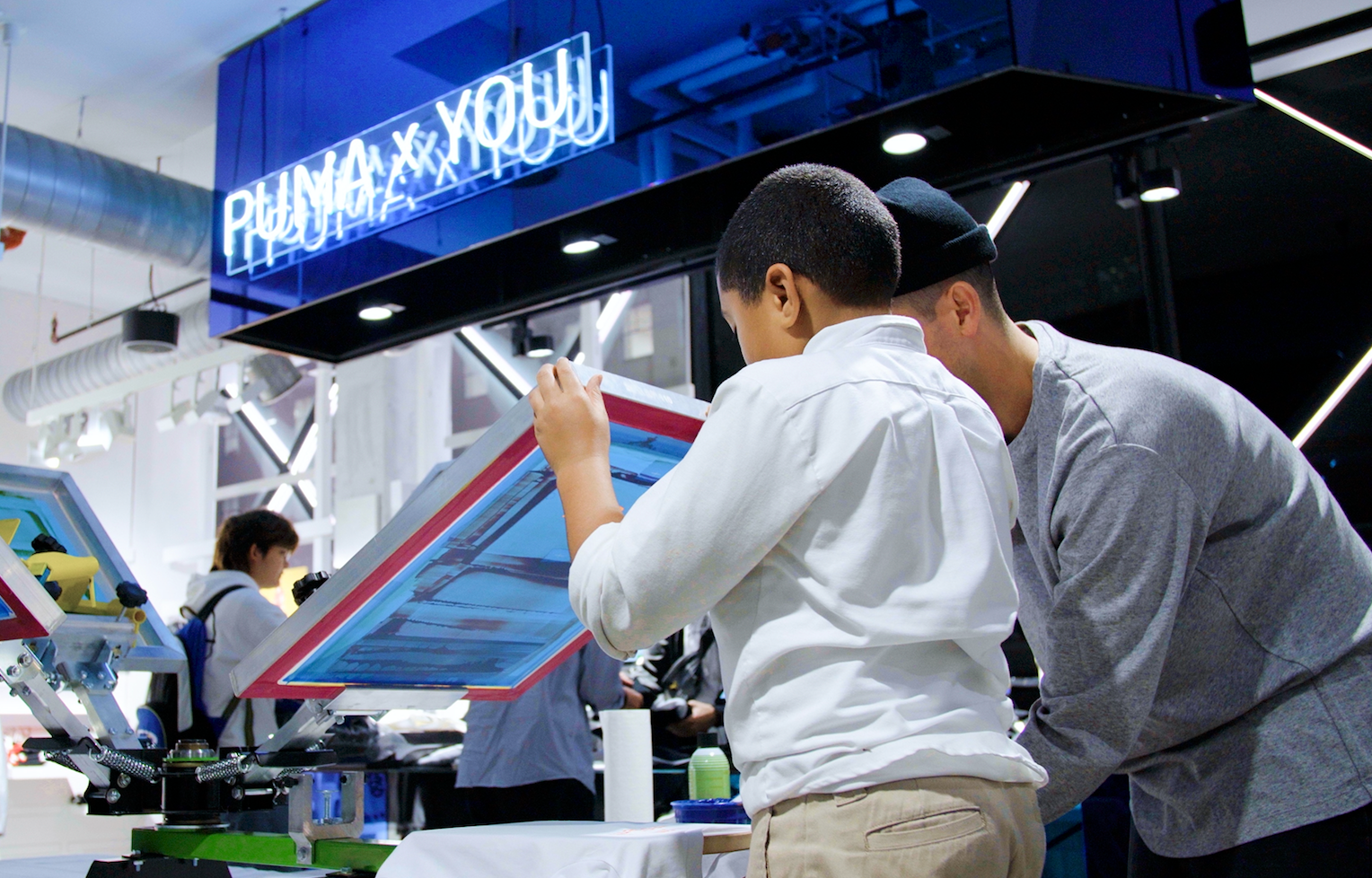 PUMA x YOU (NYC): Our Screen Printing Workshop for Kids! – même.